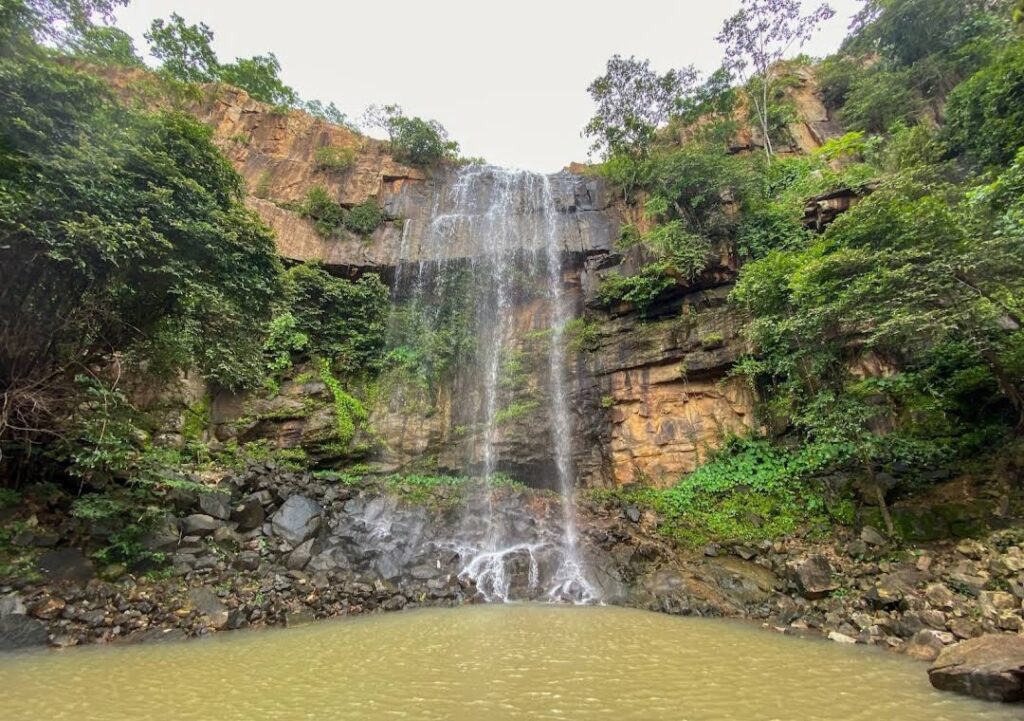 Discovering The Majestic Nalichuan Waterfall in Debrigarh’s Heart ...